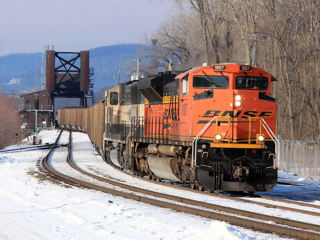 BNSF 9187